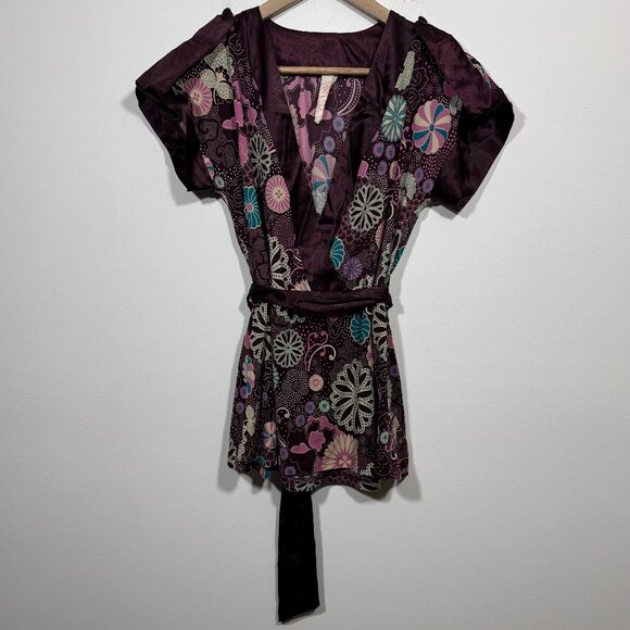 Robin K | Tops | Robin K Y2k Short Sleeve Wrap Top Large Purple Floral ...